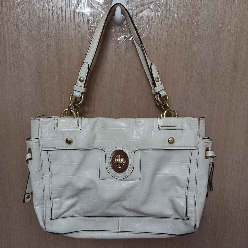 Coach Ivory Leather Satchel. - Gem